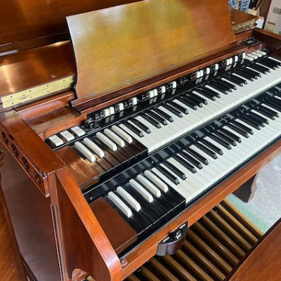 Vintage Hammond Organs & Pre-Owned Music Instruments - Hammond Organ World